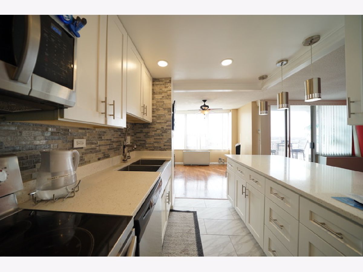 3925 Triumvera Drive, Glenview, Illinois 60025 - MLS 11037528 - WinterCohen