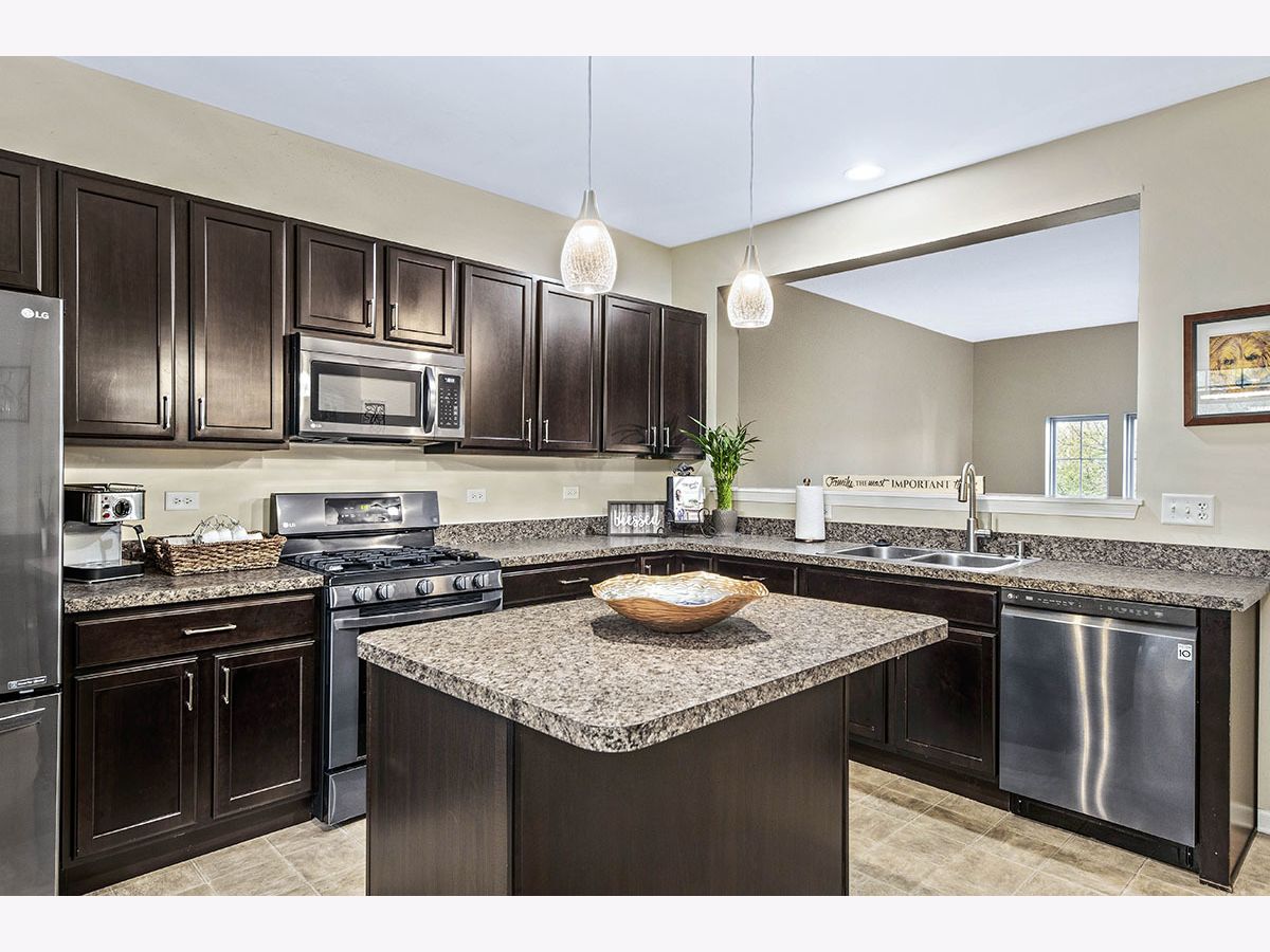 0N058 Woodland Court, Winfield, Illinois 60190 - MLS 11085653 - WinterCohen