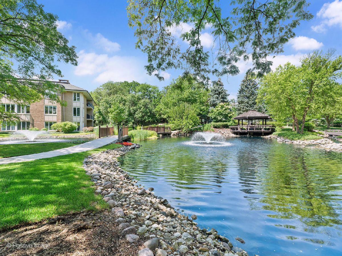 2 Oak Brook Club Drive, Oak Brook, Illinois 60523 - MLS 11431510 ...