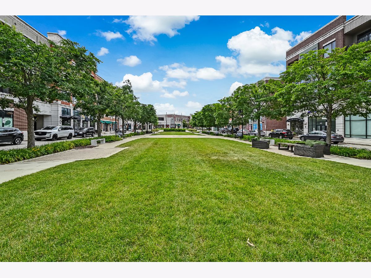 850 Village Center Drive, Burr Ridge, Illinois 60527 - MLS 11635176 ...