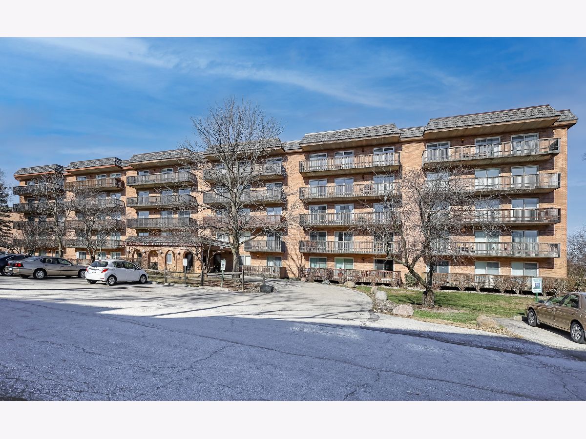 Lake In The Woods Downers Grove IL, Condominiums & Homes For Sale & For ...