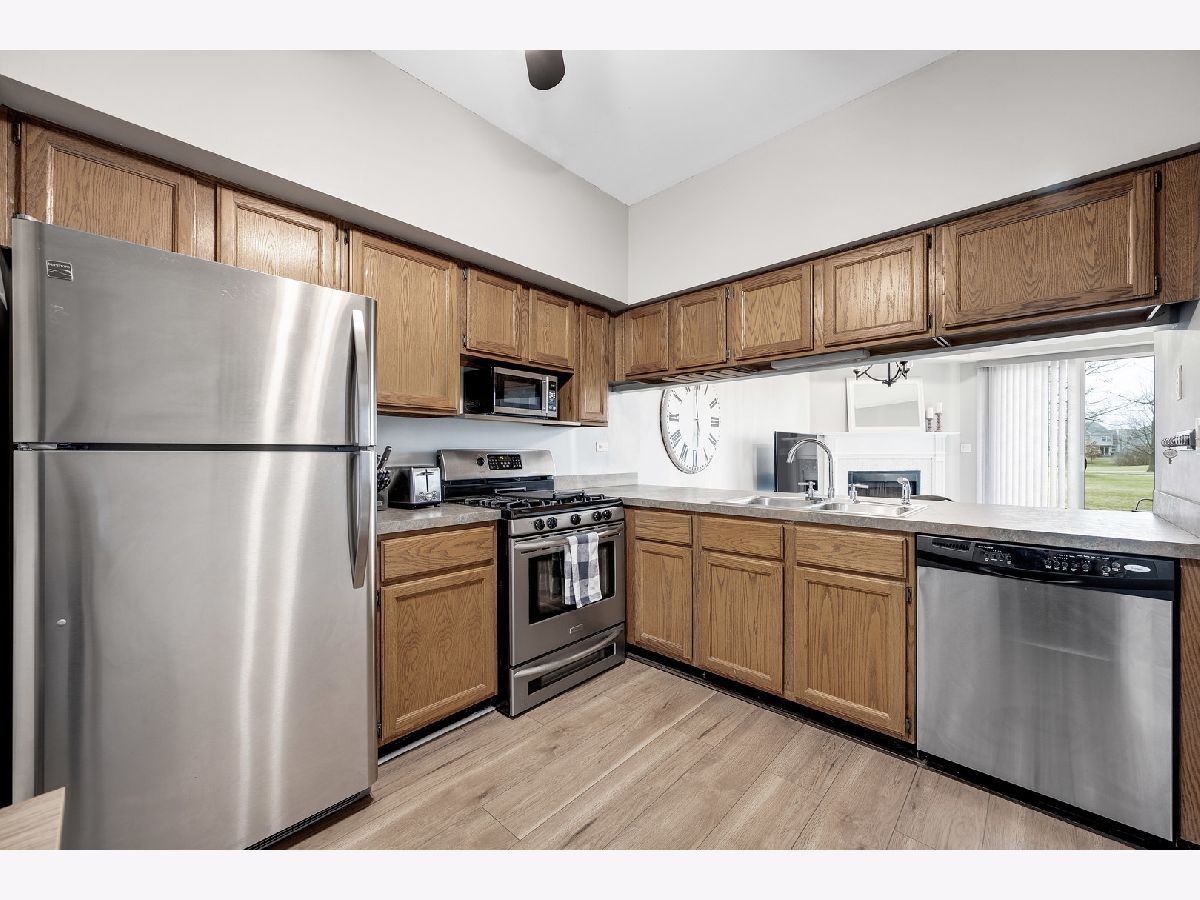 1518 Golfview Court, Glendale Heights, Illinois 60139 - MLS 11681503 ...