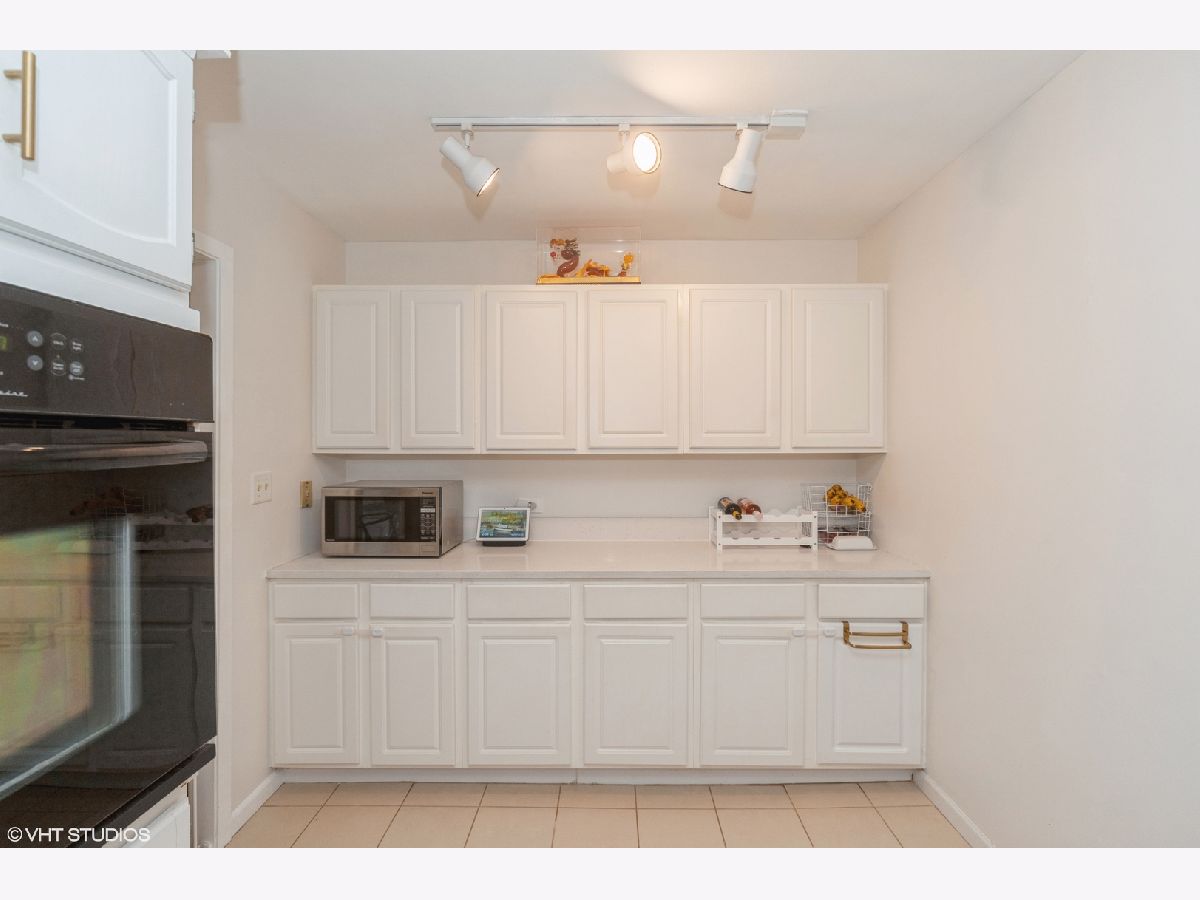 7 Knight Hill Court, Buffalo Grove, Illinois 60089 - MLS 11699229 ...