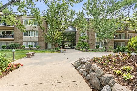 2 Oak Brook Club Drive, Oak Brook, Illinois 60523 - MLS 11814991 ...