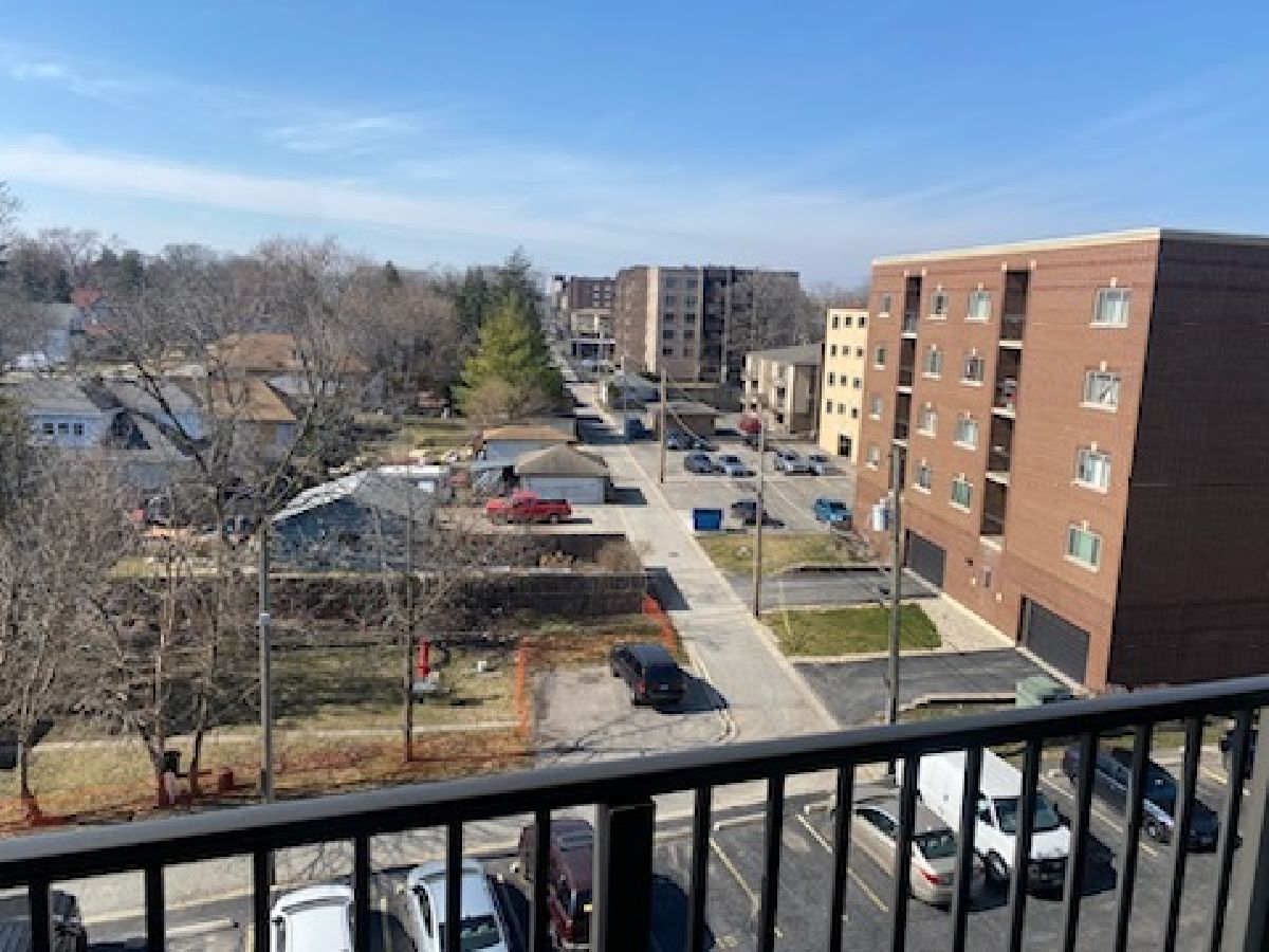 960 River Road, Des Plaines, Illinois 60016 - MLS 11991849 - WinterCohen