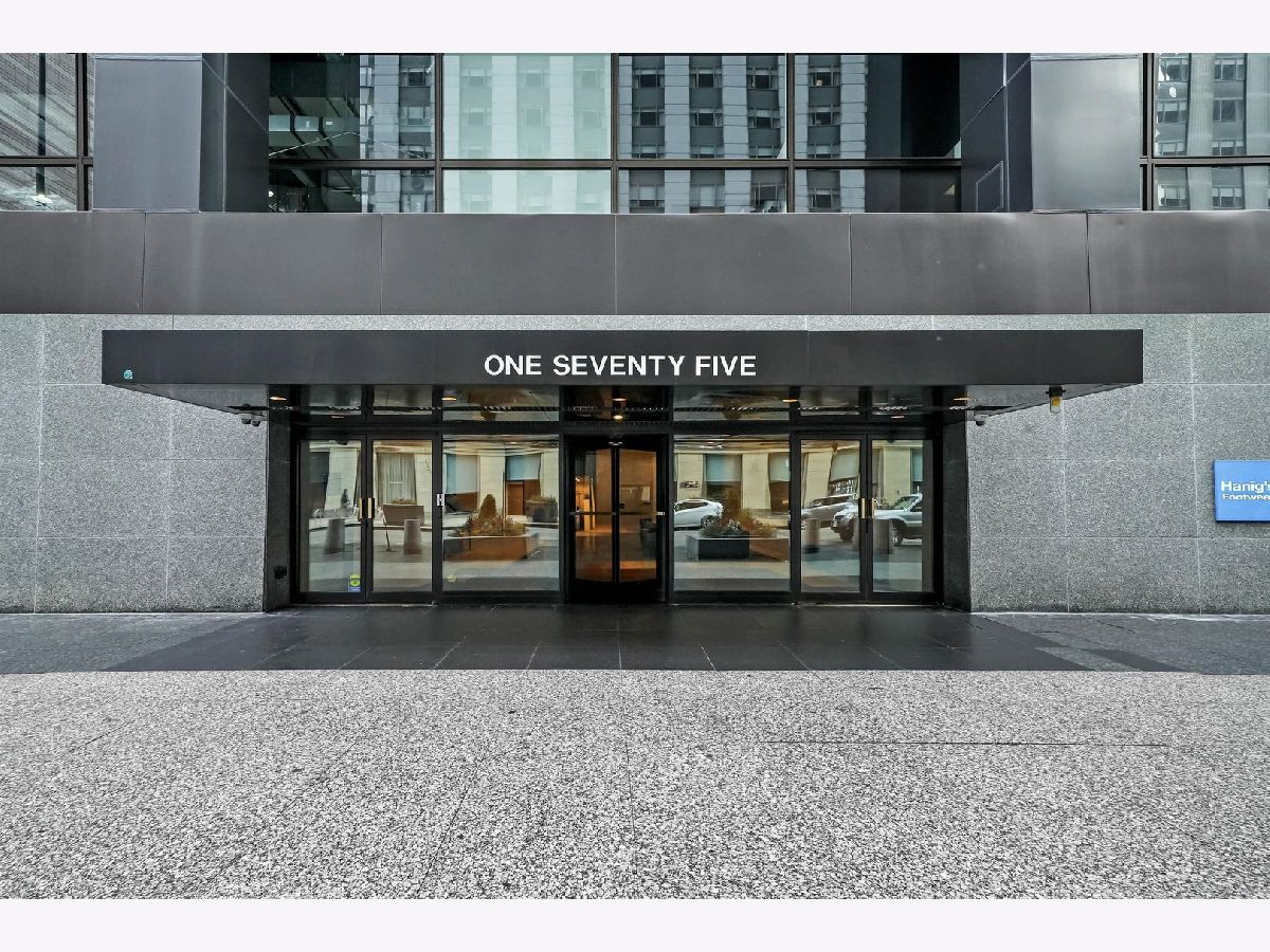 175 Delaware Place, Chicago, Illinois 60611 - MLS 12076296 - WinterCohen