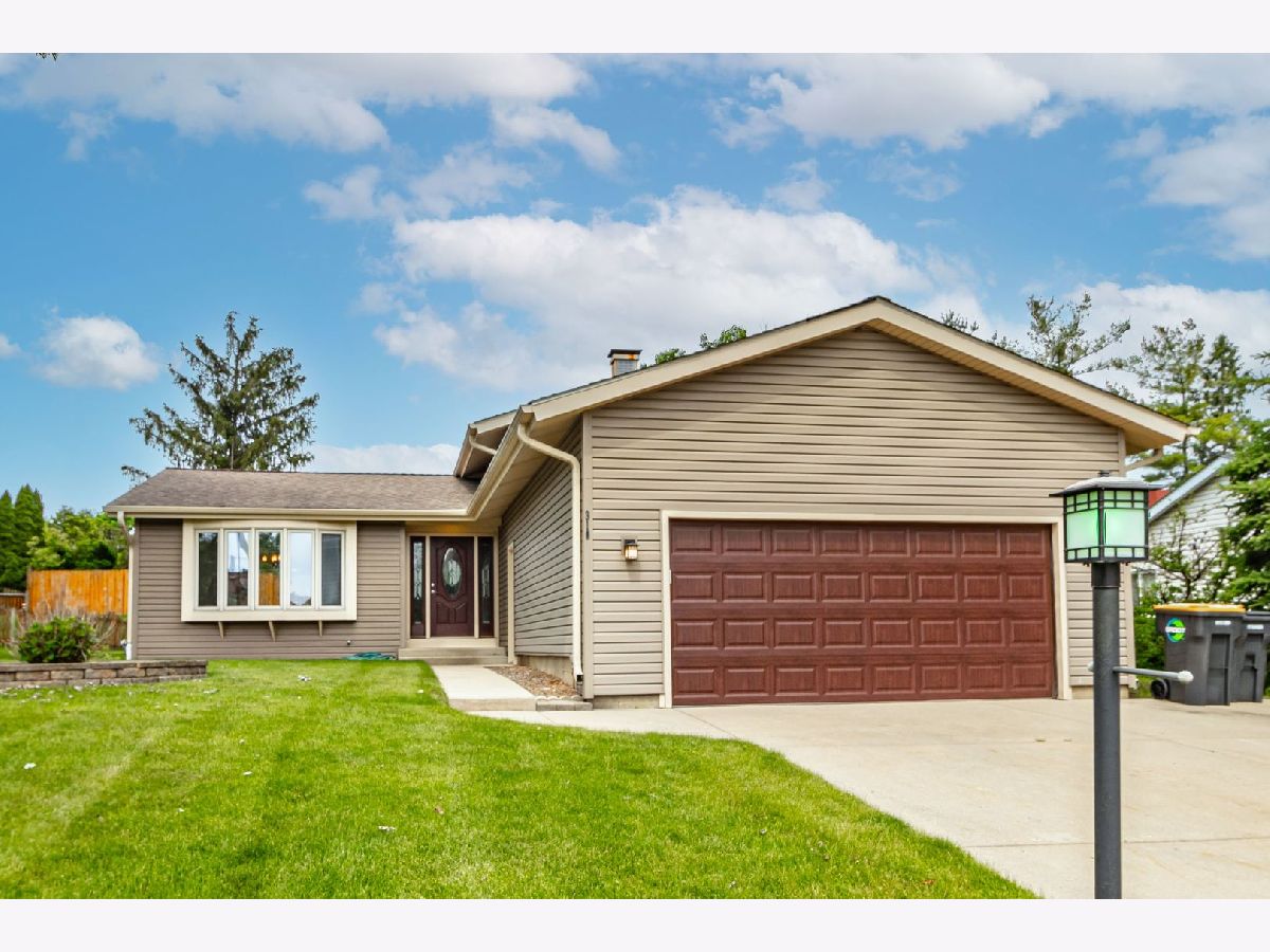 310 Huntington Drive, Streamwood, Illinois 60107 - MLS 12079147 ...